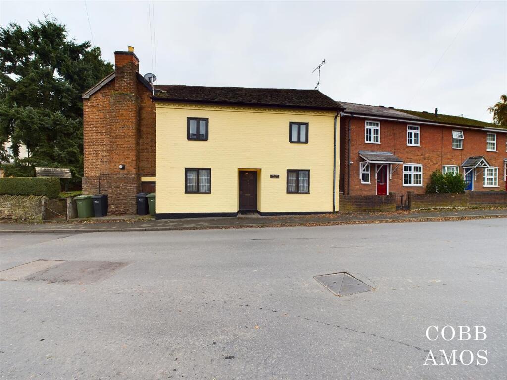 2 bedroom semi-detached house for sale in Ryelands Road, Leominster, HR6