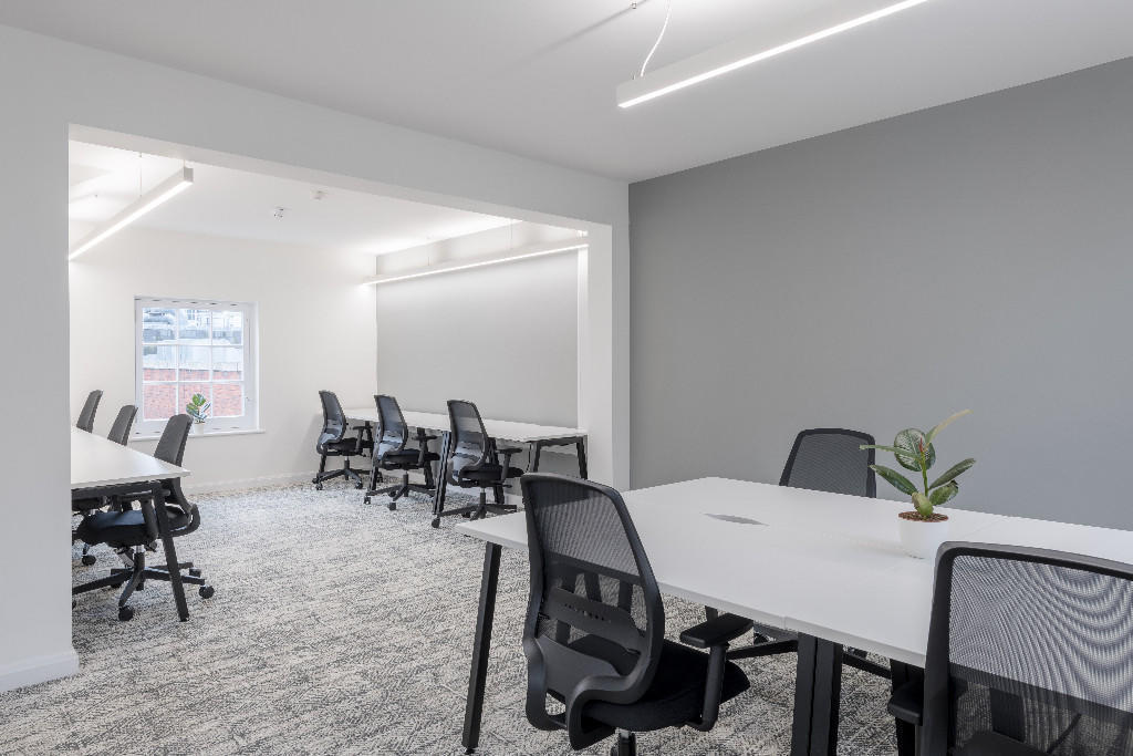 Serviced office to lease in 102 Colmore Row, Birmingham, B3