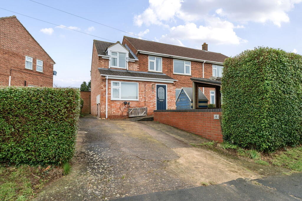 4 bedroom semi-detached house for sale in The Ropewalk, Colsterworth., NG33