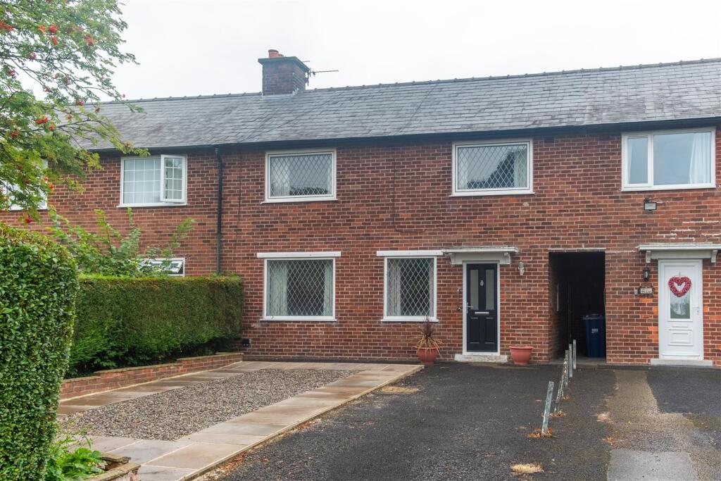3 bedroom terraced house for sale in Nabs Head Lane, Samlesbury ...