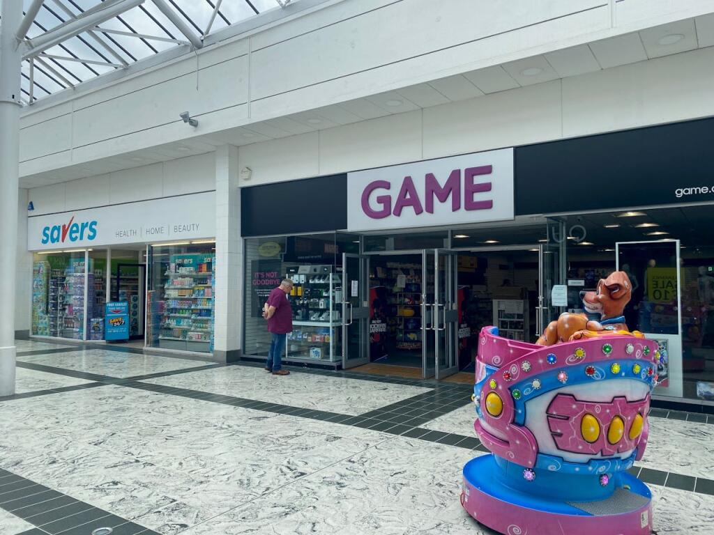 Retail property shopping centre to lease in 6 Britannia Way, Clyde ...