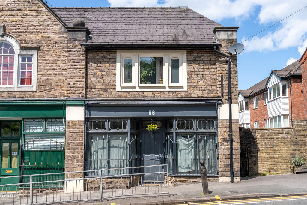 3 bedroom end of terrace house for rent in Lower Fold, Marple Bridge, SK6