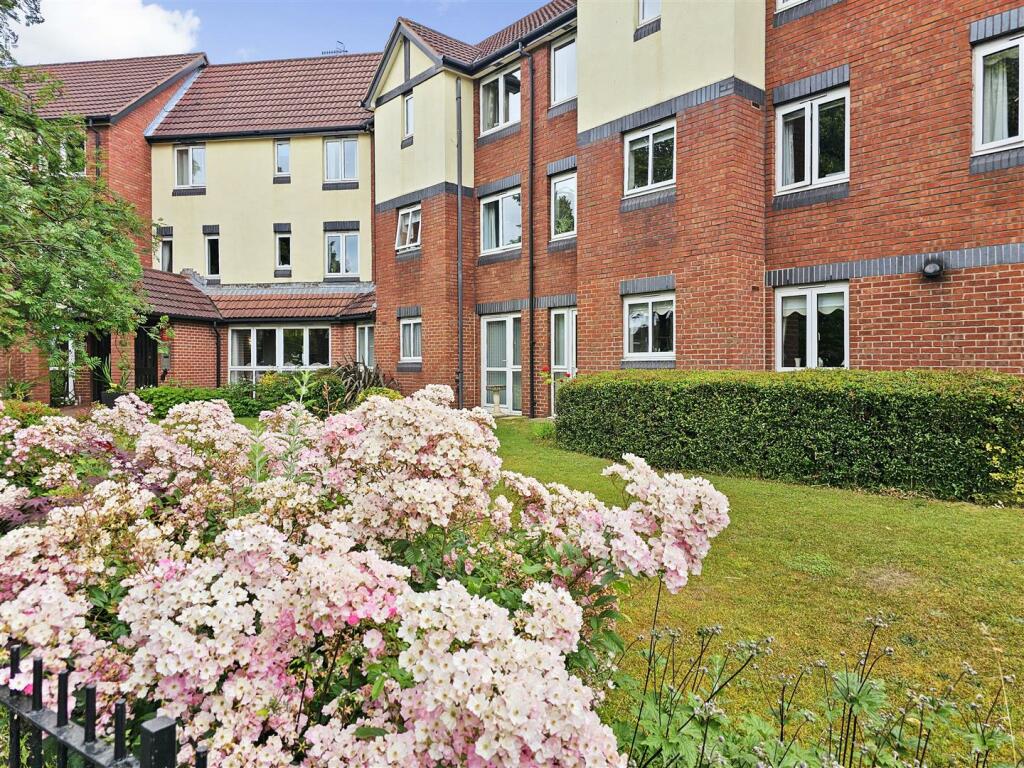 1 bedroom flat for sale in Ribblesdale Road, Nottingham, NG5
