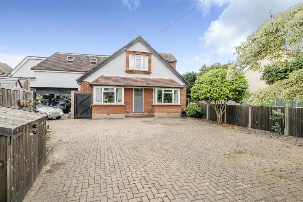 4 Bedroom Detached House For Sale In Burwood Road Hersham Walton On