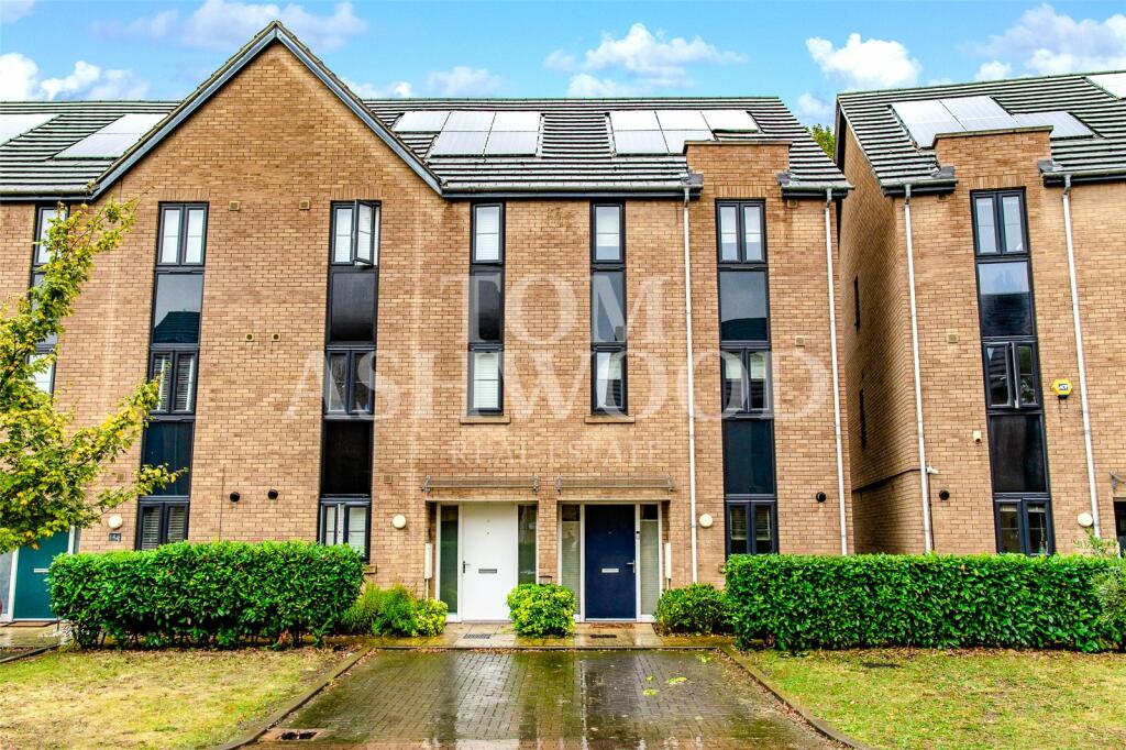 4 bedroom end of terrace house for sale in Stephen Jewers Gardens ...