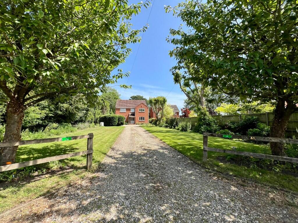 6 bedroom detached house for sale in Long Street, Great Ellingham NR17