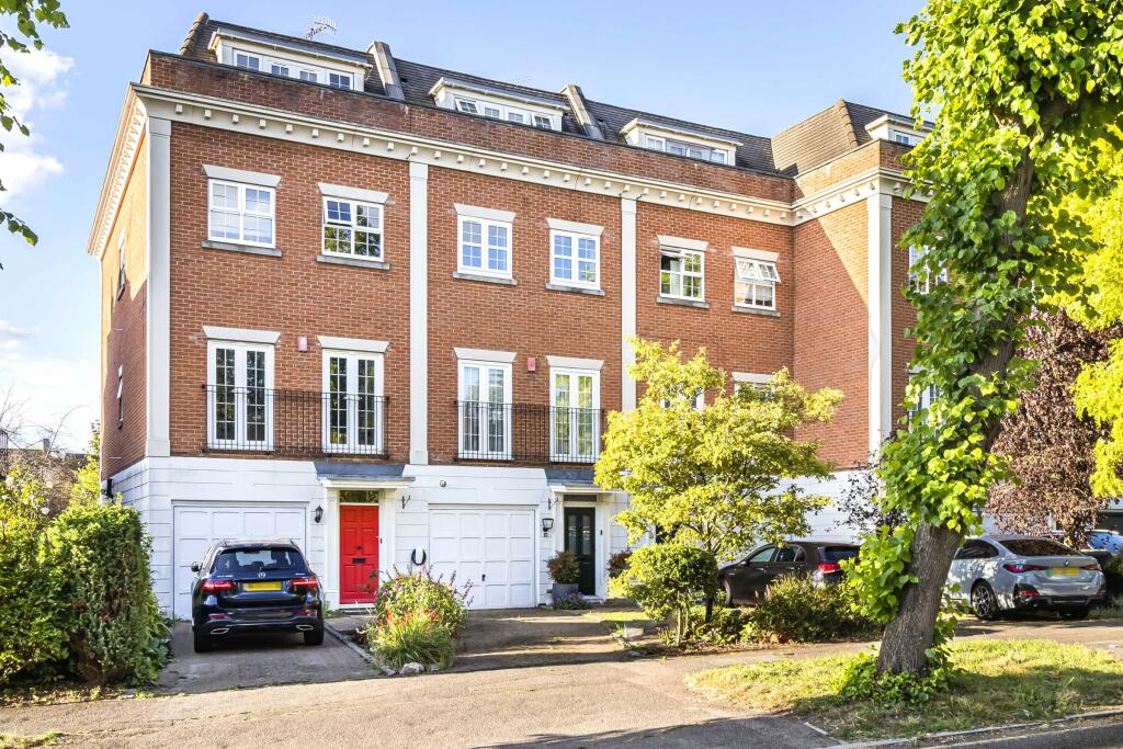 4 bedroom town house for sale in Roxborough Avenue, Lower Slopes of the ...