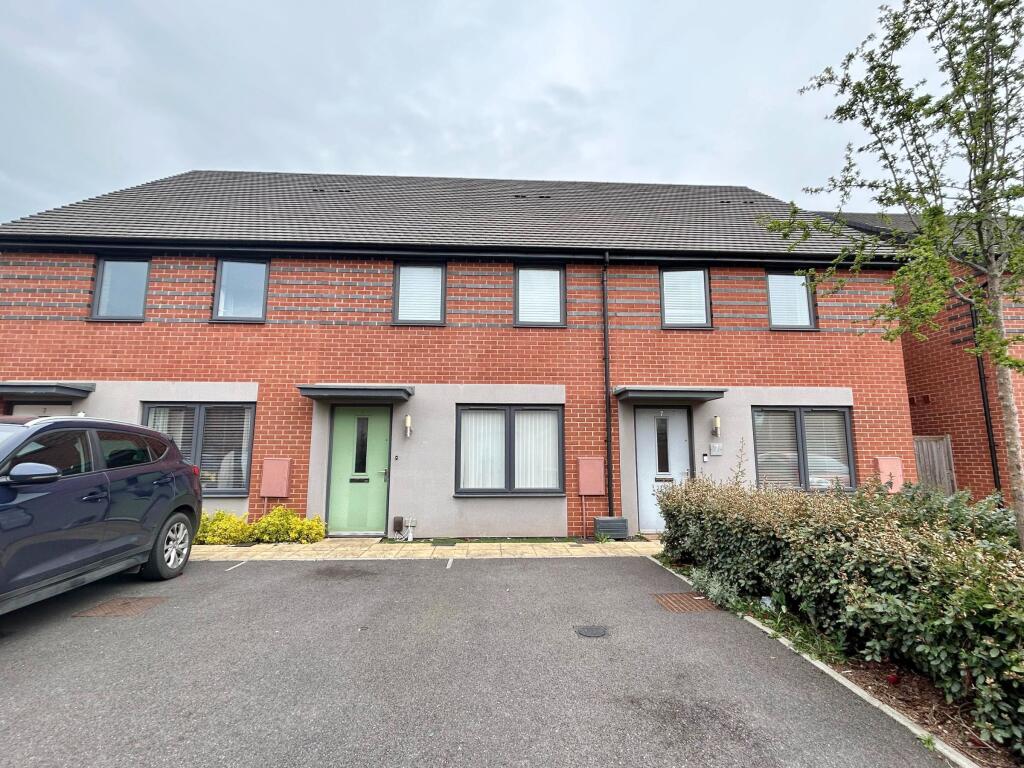 3 bedroom terraced house for sale in Shale Row, Tithebarn, Exeter EX1 3XH, EX1