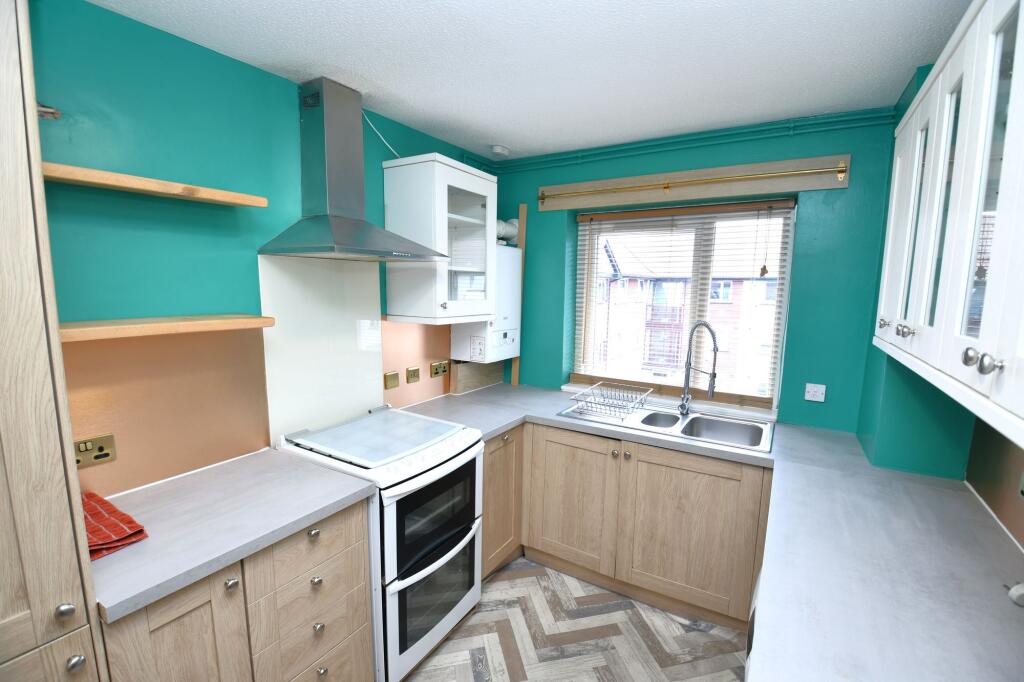 2 bedroom flat for sale in Canterbury Gardens, Squires Court, M5