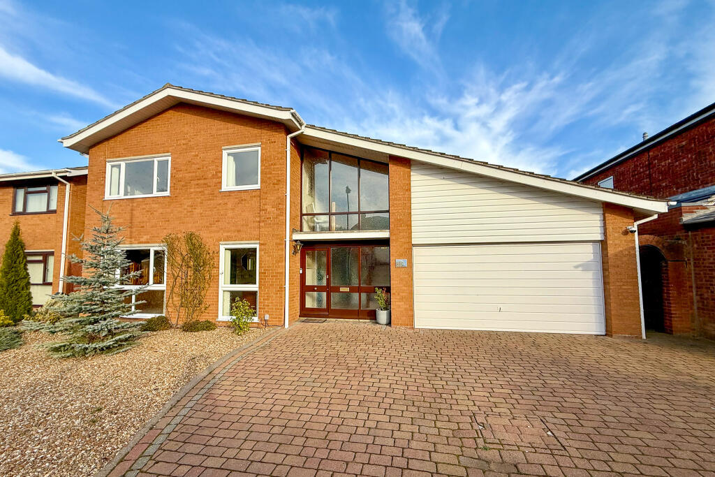 4 bedroom detached house for sale in Trafalgar Road, Eaton Ford, St ...