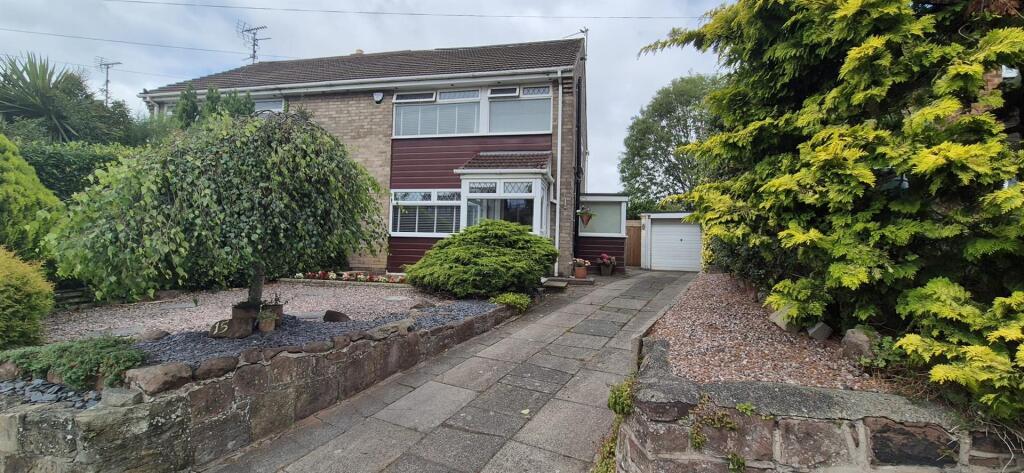 4 bedroom semi-detached house for sale in Lees Lane, Little Neston ...