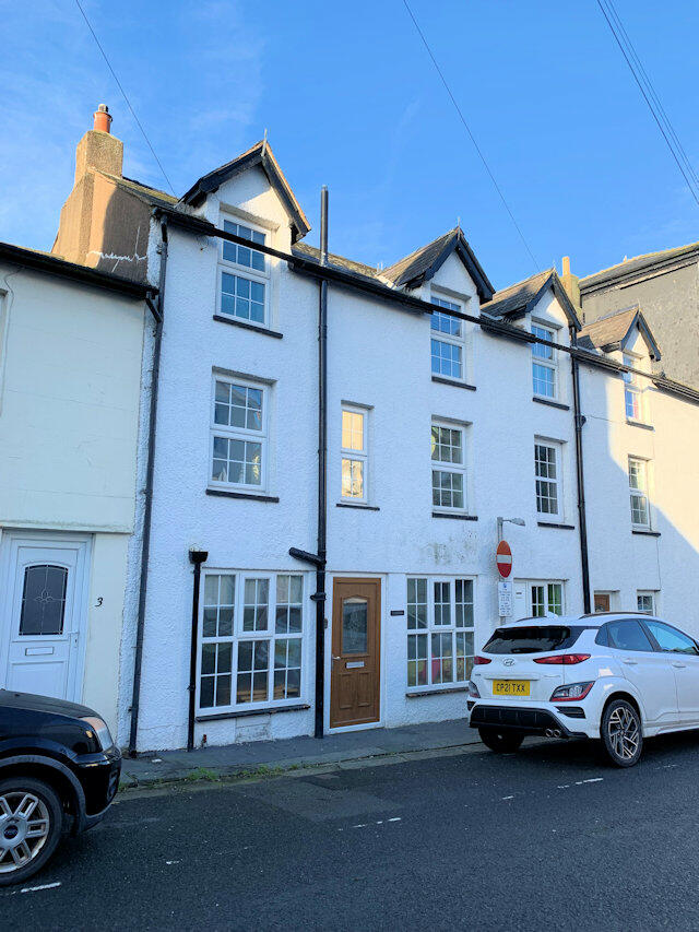 4 bedroom terraced house in Liverpool House, Red Lion Street, Tywyn ...