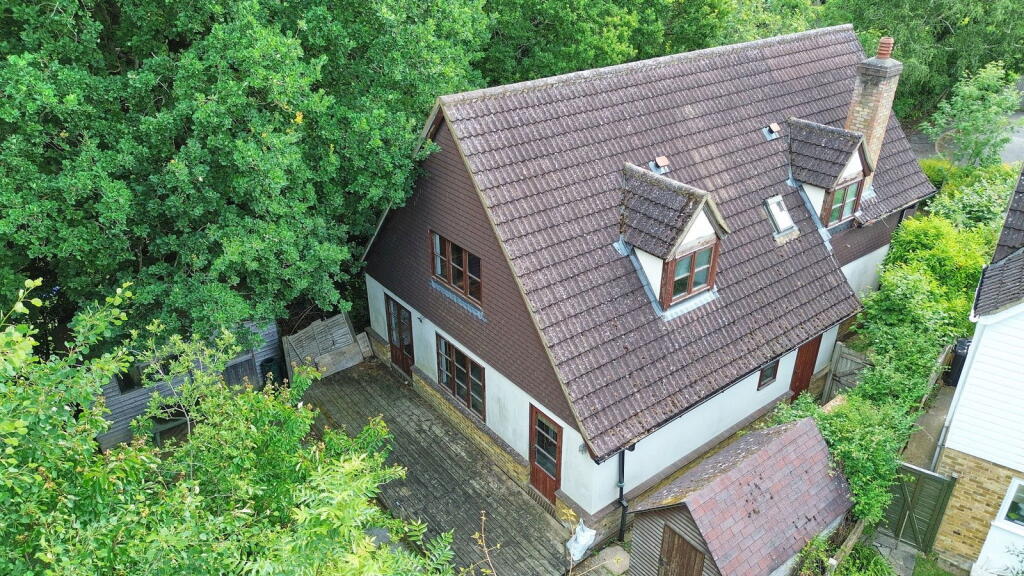 3 bedroom detached house for sale in Pheasant Close, Winnersh, RG41 5LS ...