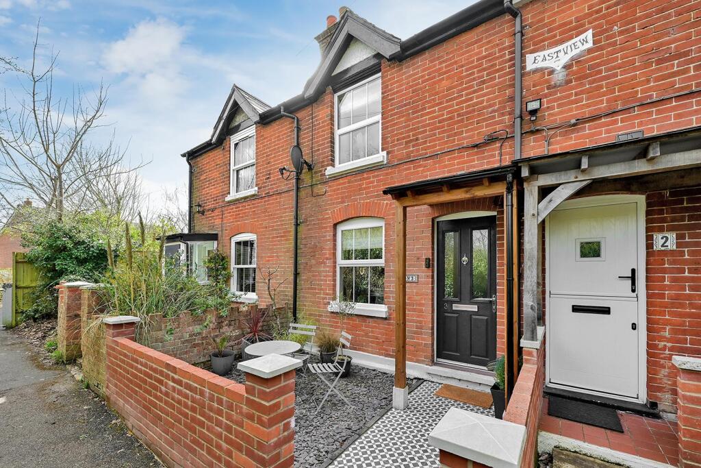 2 bedroom terraced house for sale in Worting Road, Basingstoke, RG23