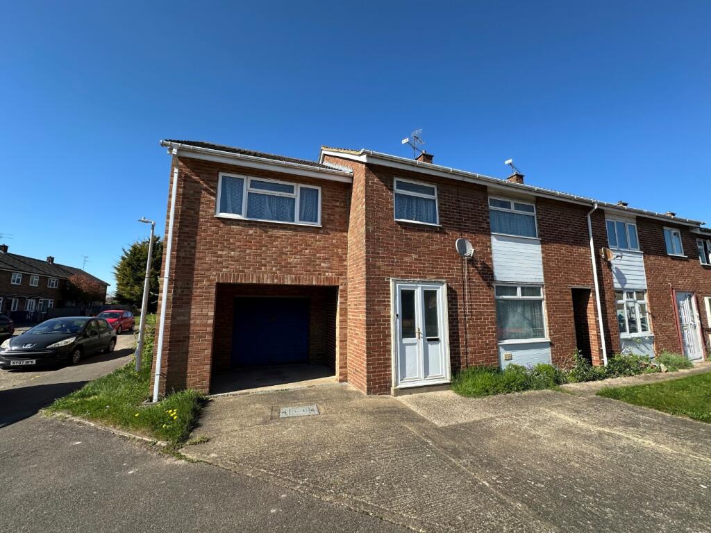 5 bedroom end of terrace house for sale in Tithe Farm Road, Houghton ...