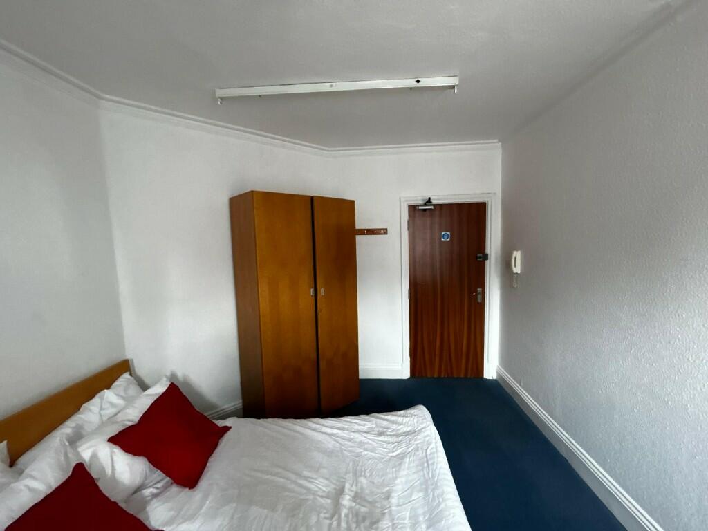 1 bedroom block of apartments for rent in E5 Portland House, Carrington ...