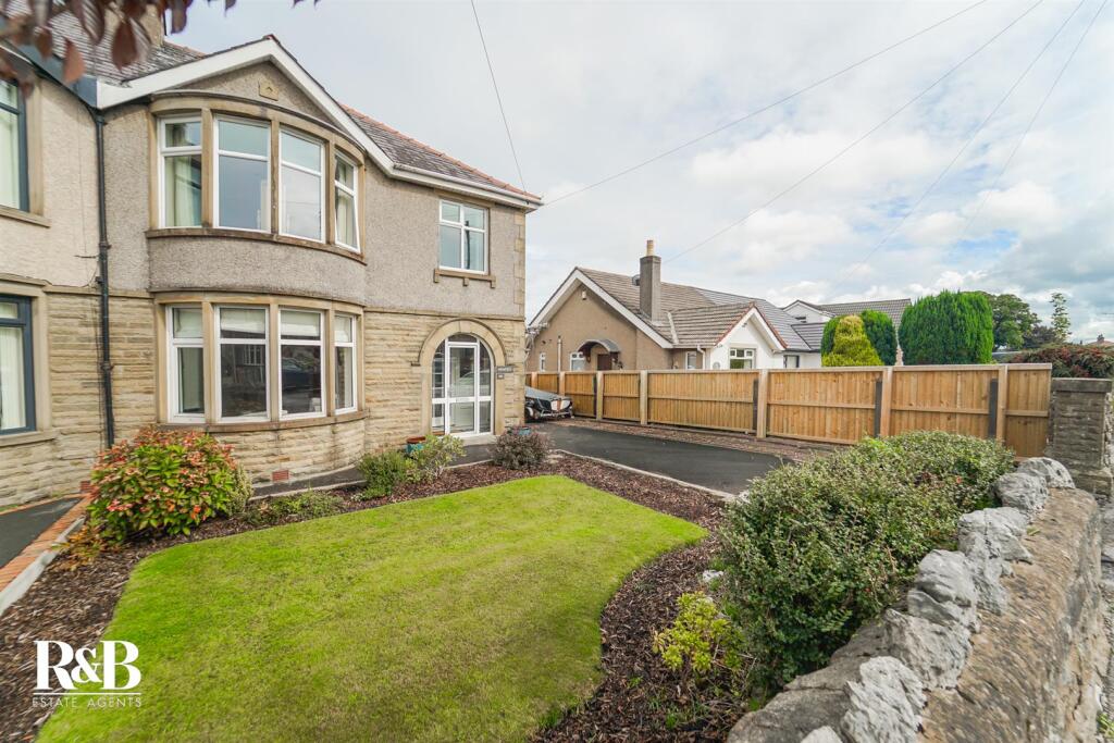 4 bedroom semi-detached house for sale in Torrisholme Road, Lancaster, LA1