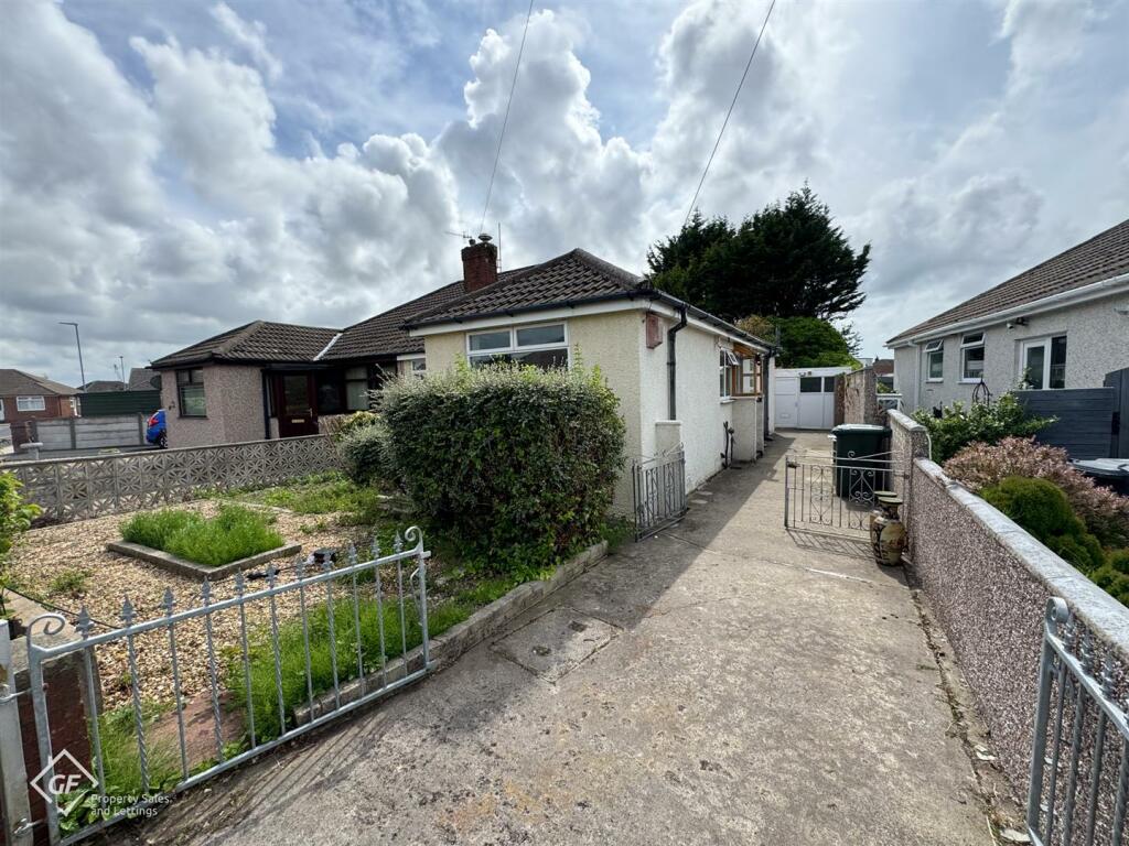 3 Bedroom Semi Detached Bungalow For Sale In Wingate Avenue Morecambe La4