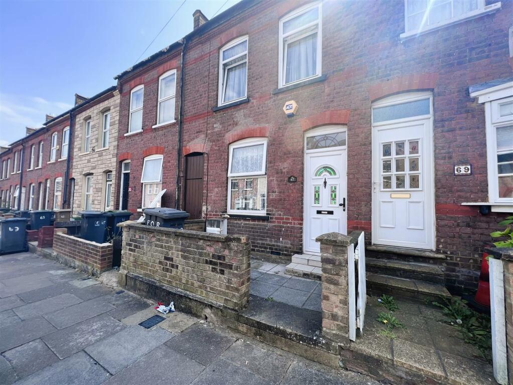 2 bedroom house for sale in Butlin Road, Luton, LU1