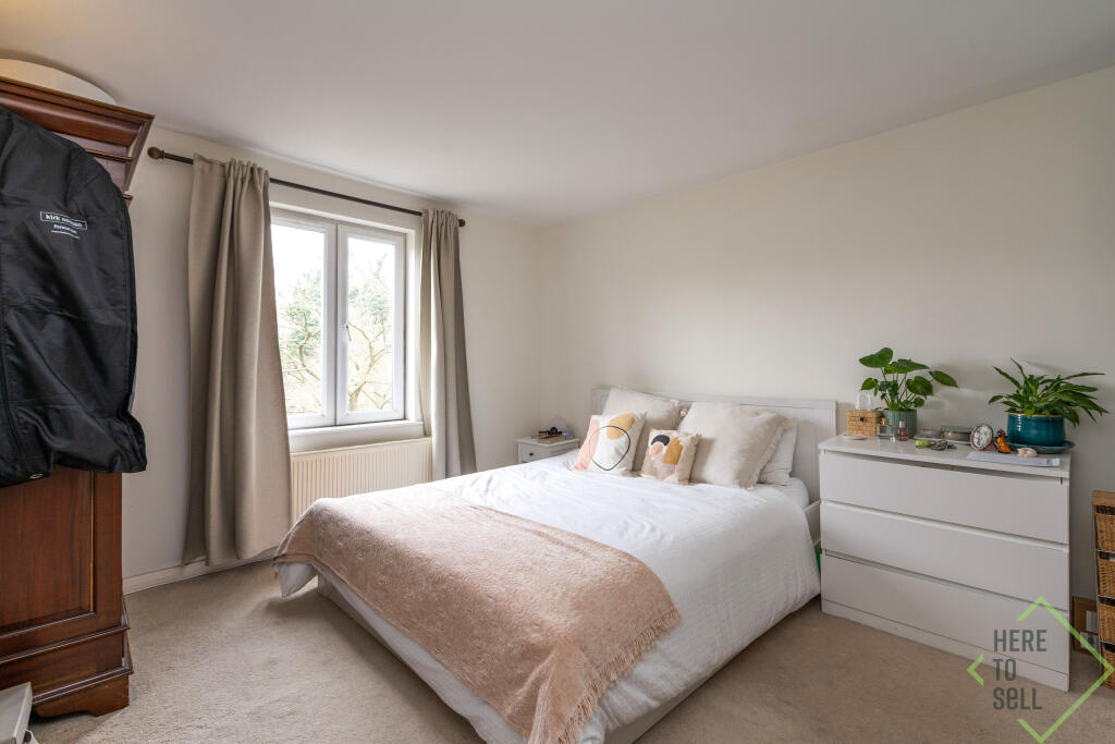 2 bedroom flat for sale in Alexandra Grove, Finsbury Park, London, N4