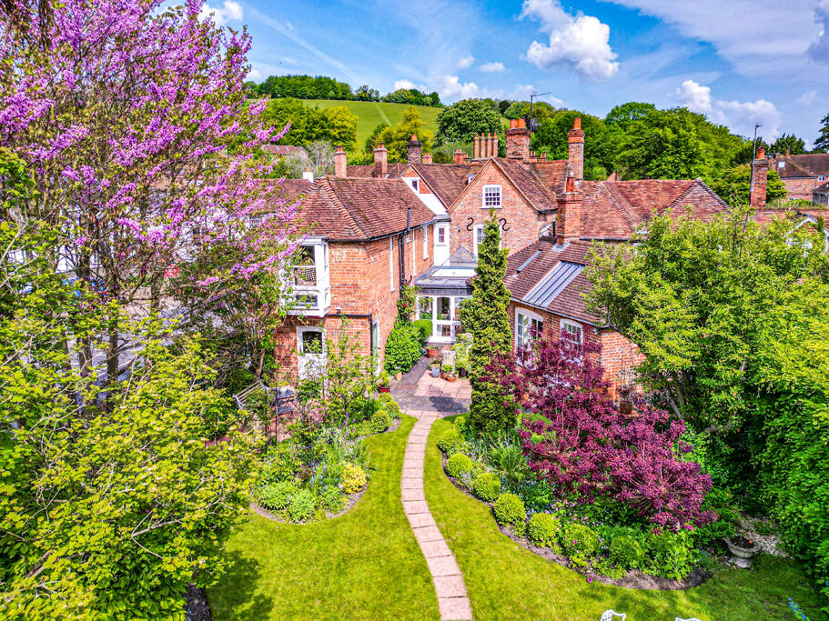 5 Bedroom House For Sale In Jessamine Cottage Streatley On Thames Rg8