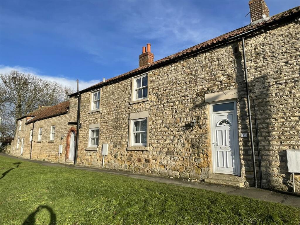 3 Bedroom Cottage For Sale In Main Street Seamer Scarborough Yo12