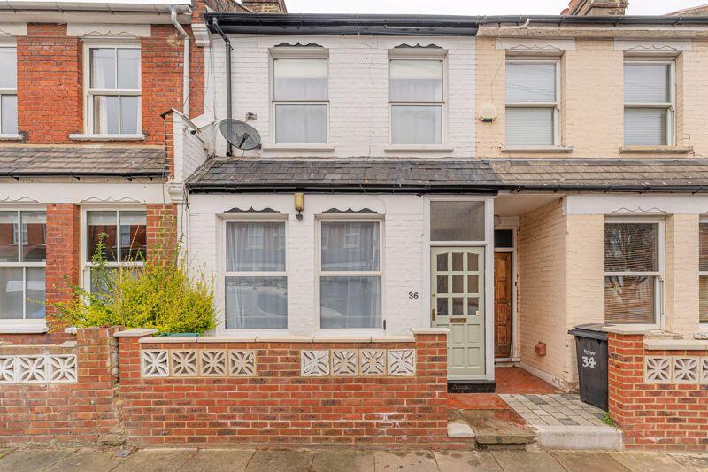 4 bedroom detached house for sale in Oulton Road, London, N15