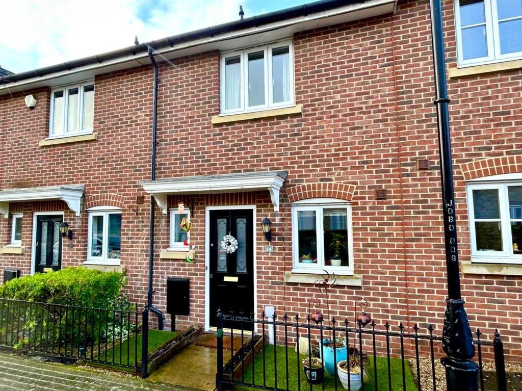 2 bedroom terraced house for sale in Oldfield Drive, Wouldham ...