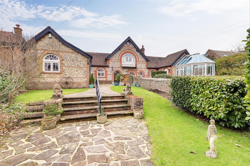4 bedroom detached house for sale in High Street, Findon Village ...