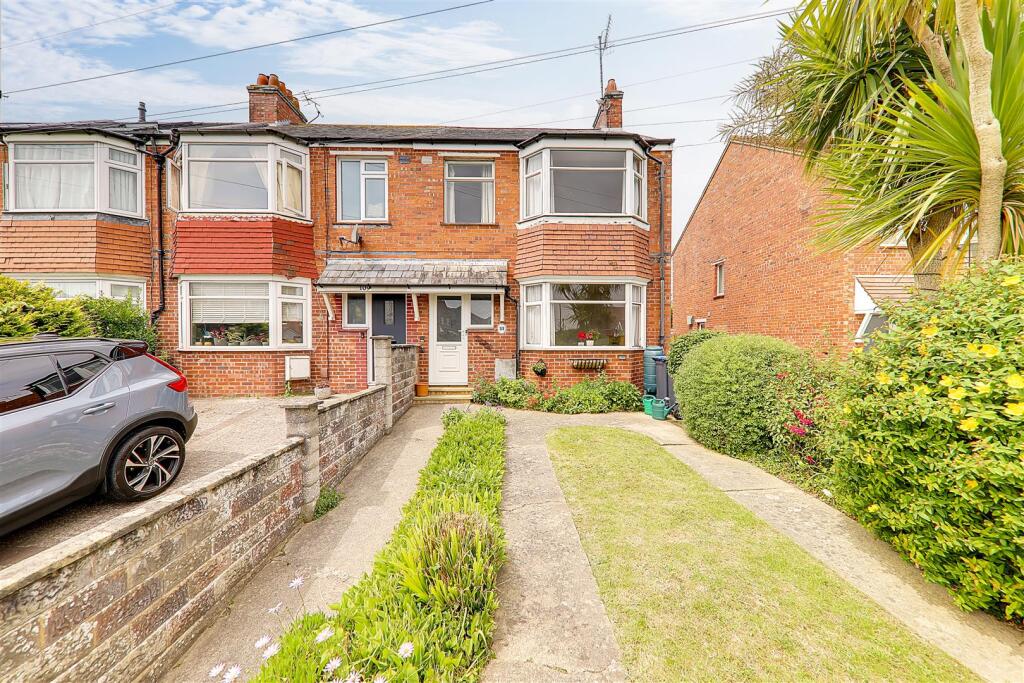 3 bedroom end of terrace house for sale in Durrington Lane, Worthing, BN13