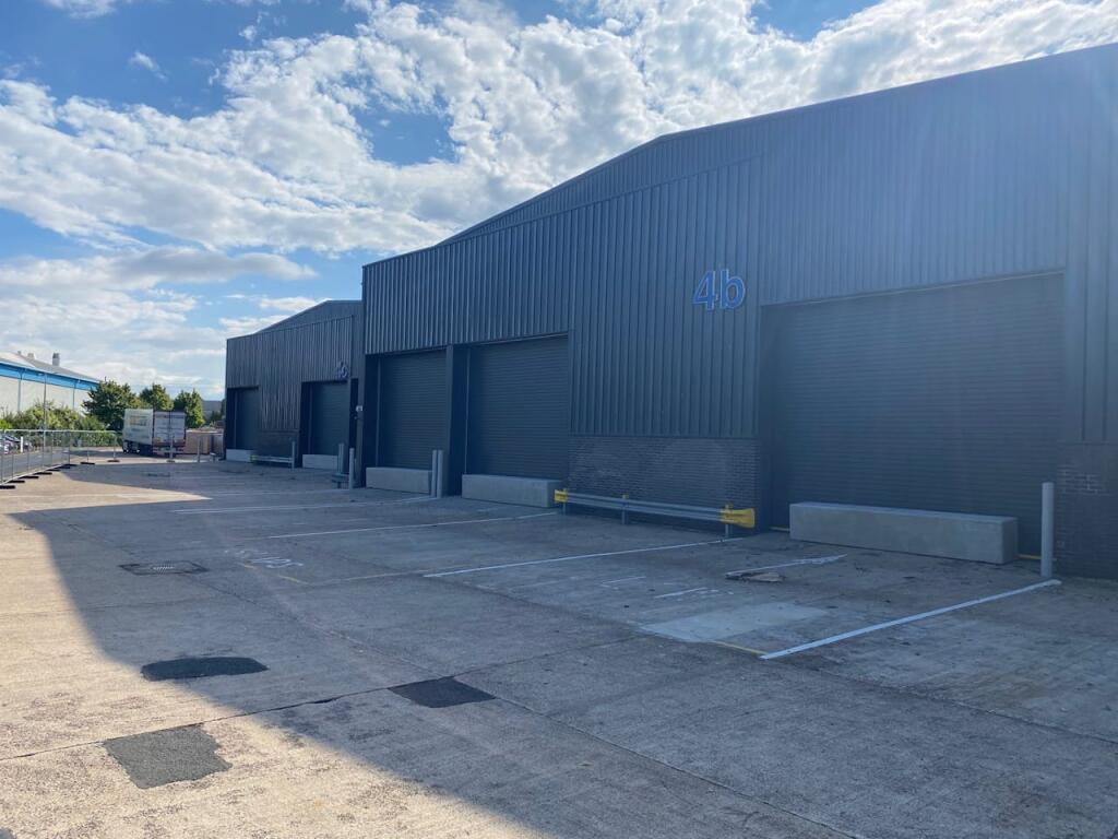 Light industrial facility to lease in Unit 4B, Swallowfield Way, Hayes ...