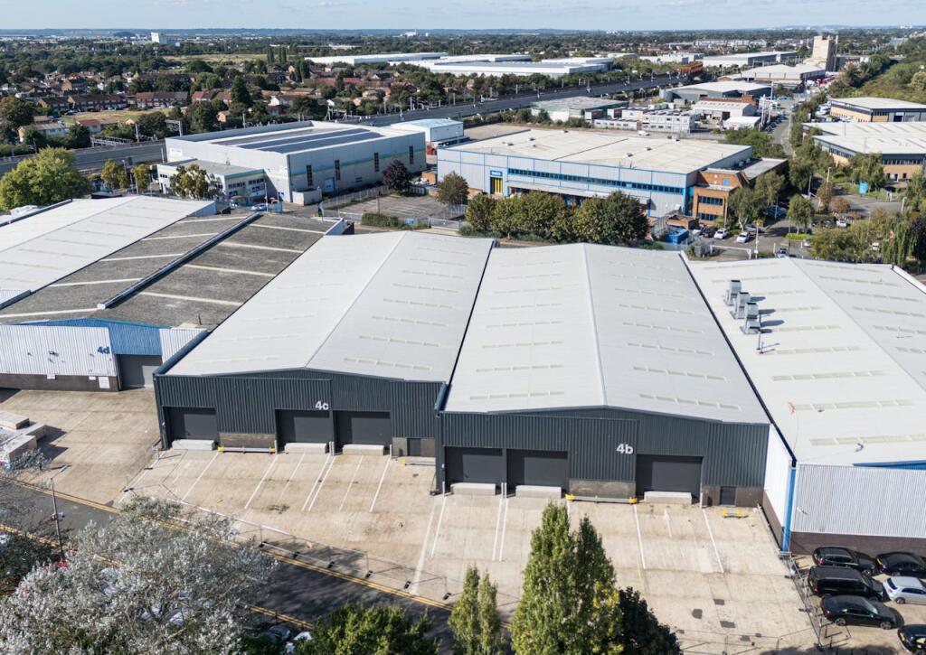 Light industrial facility to lease in Unit 4B/C Swallowfield Way, Hayes ...