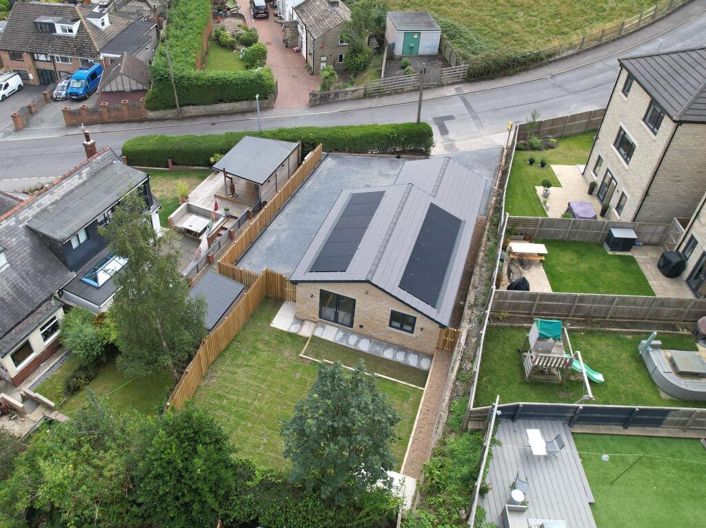 2 bedroom detached bungalow for sale in Bank End Lane, Huddersfield, HD5