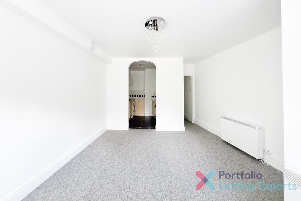 Studio flat for rent in Attention Single Professional! Modern Studio by ...