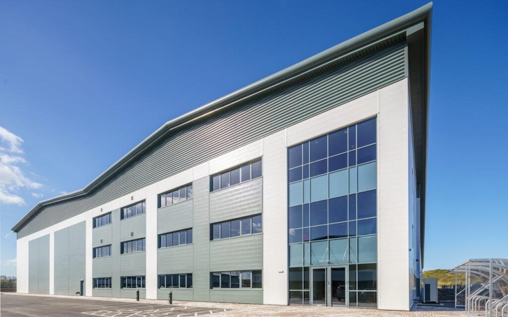 Distribution warehouse to lease in Unit 29, Indurent Park, Access 18 ...
