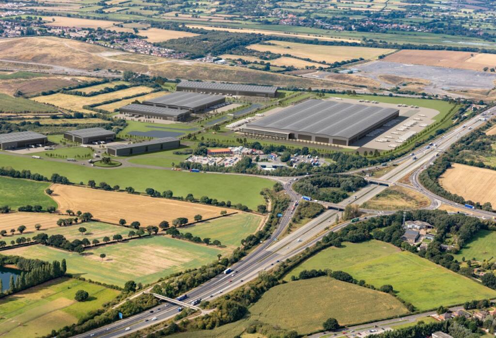 Storage facility to lease in Unity Park, Junction 5 M18, Doncaster, DN7 ...