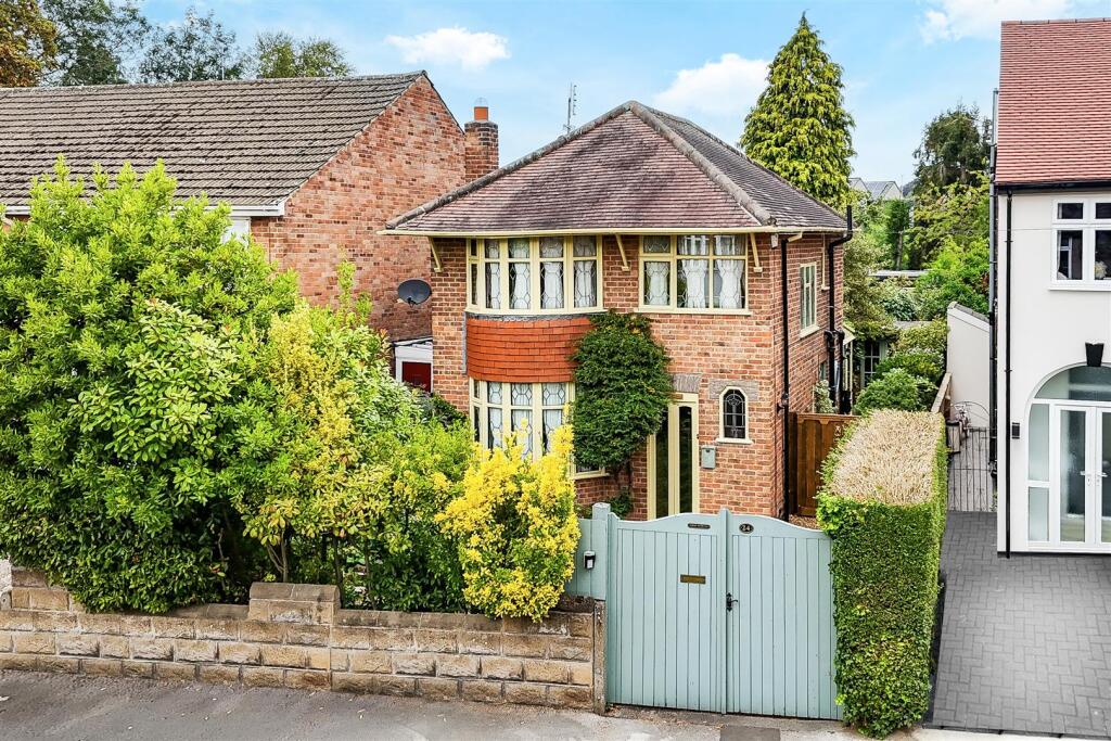 3 bedroom detached house for sale in Brooklands Drive, Gedling ...