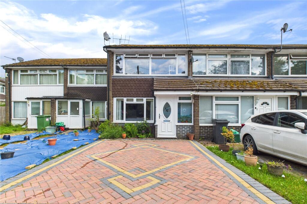 2 bedroom terraced house for sale in Angel Mead, Woolhampton, Reading ...