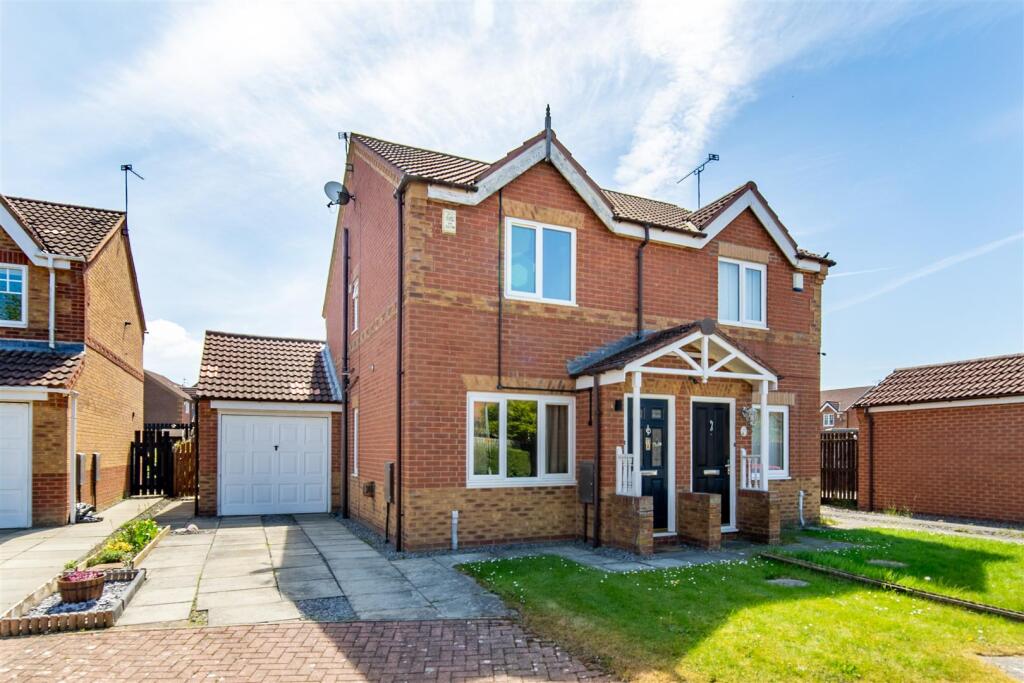 2 bedroom semi-detached house for sale in Skipton Close, Bedlington, NE22