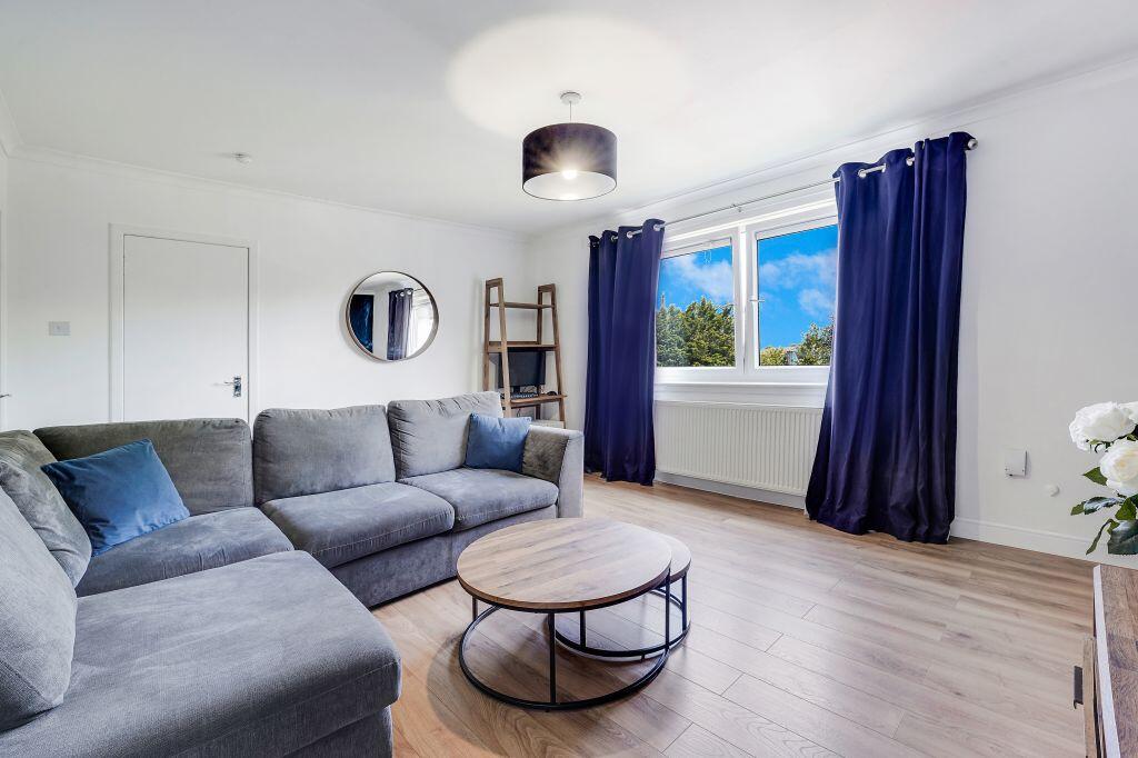 2 bedroom flat for sale in 7e Silverknowes Neuk, Edinburgh, EH4 5QA, EH4