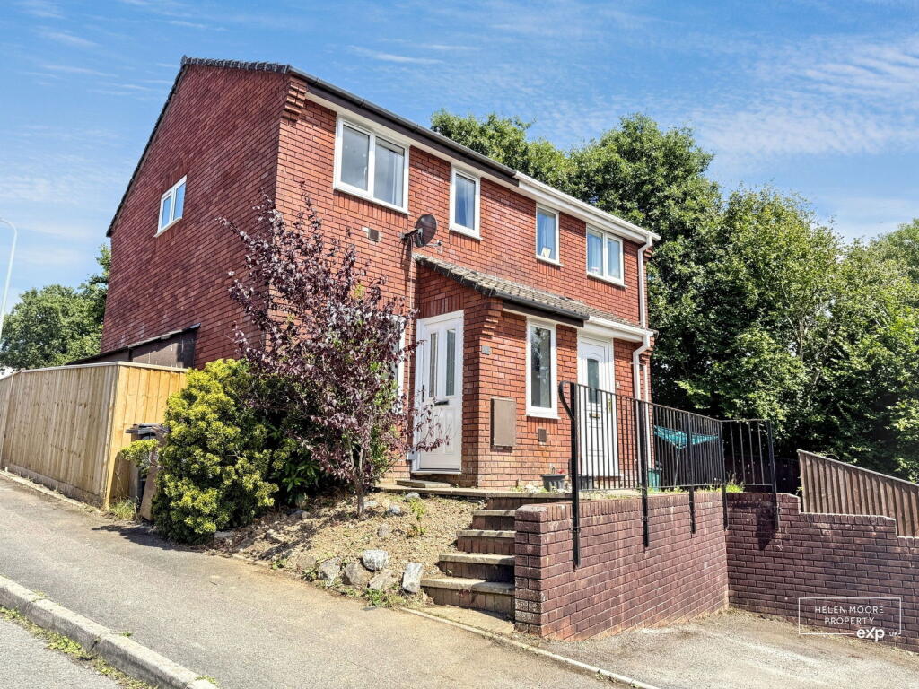 2 bedroom semi-detached house for sale in Ford Close, Ivybridge, Devon ...