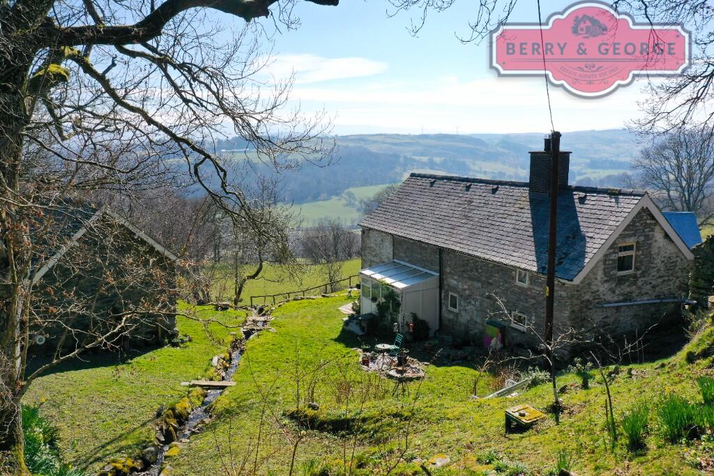 3 bedroom cottage for sale in Llys Dinmael Uchaf, Maerdy LL21 0PA, LL21