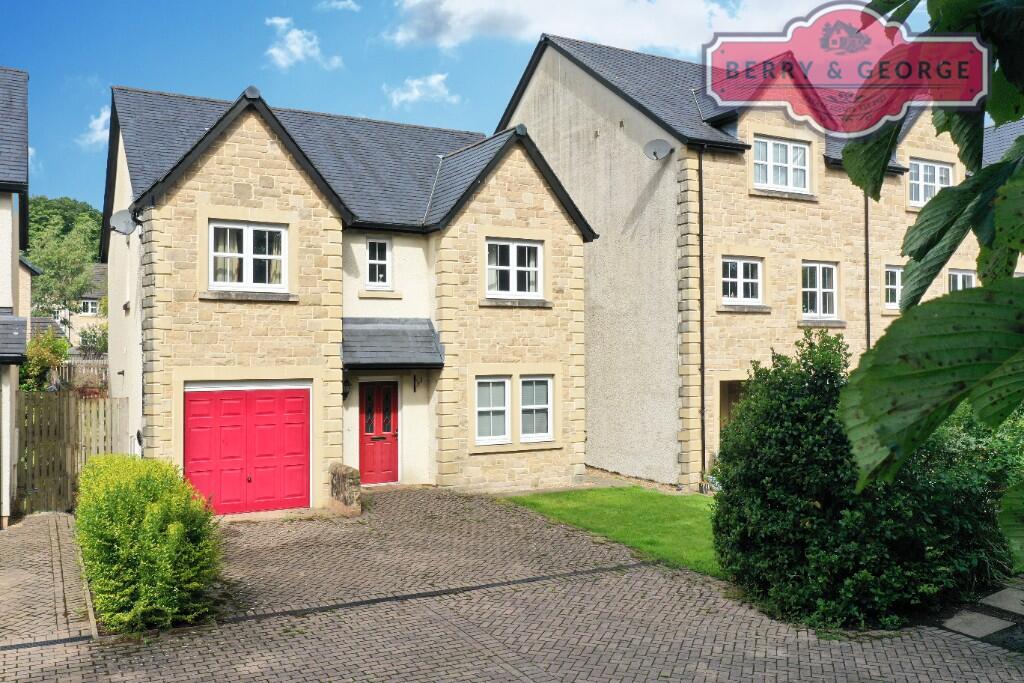 4 bedroom detached house for sale in Mallside Close, Lancaster ...