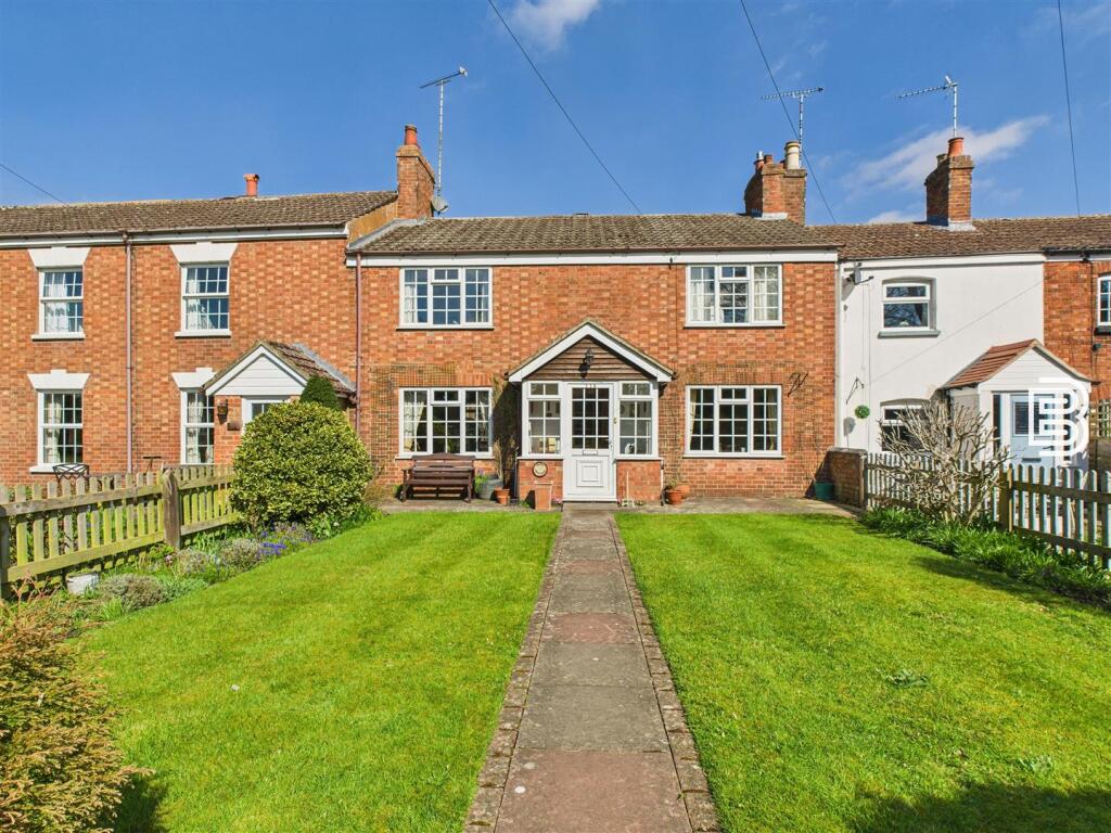 4 bedroom terraced house for sale in Main Street, Wolston, Coventry, CV8