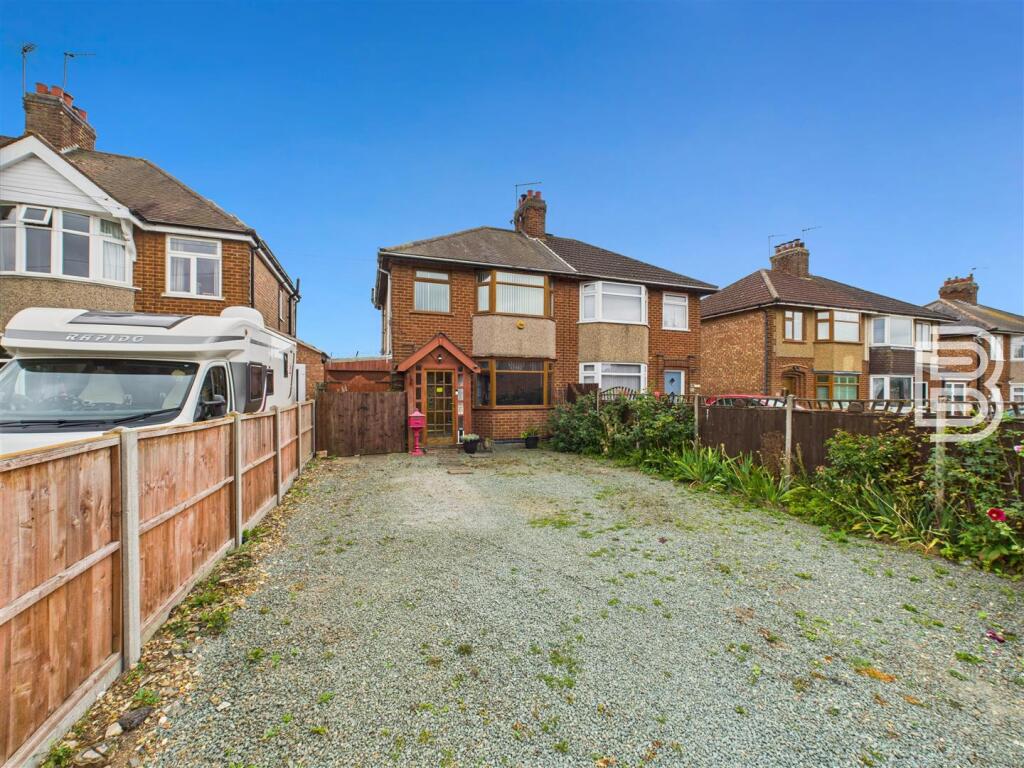 3 bedroom semi-detached house for sale in Townsend Lane, Long Lawford, Rugby, CV23