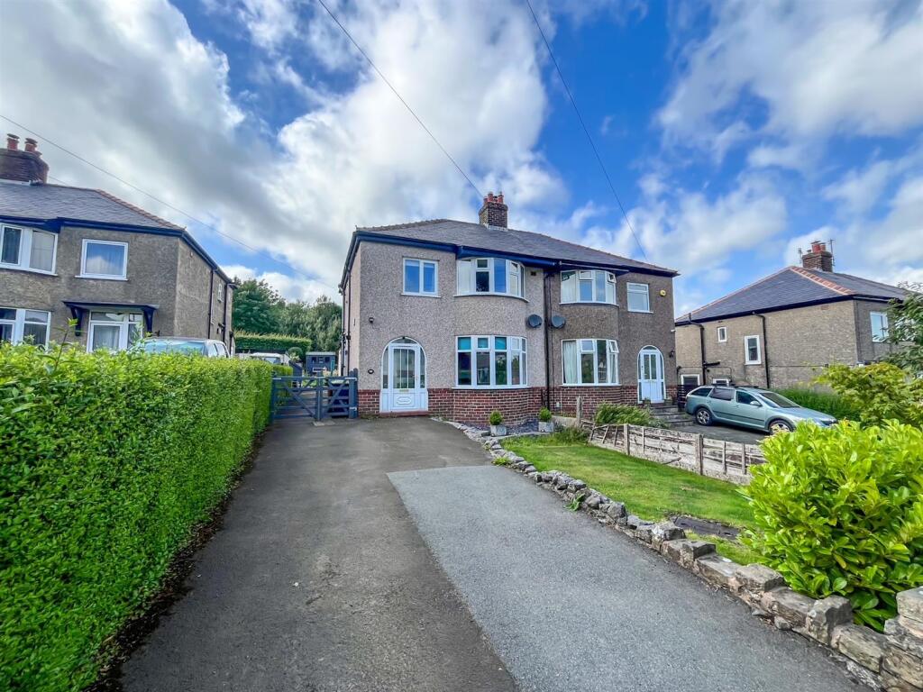 3 bedroom semi-detached house for sale in Macclesfield Old Road, Buxton ...