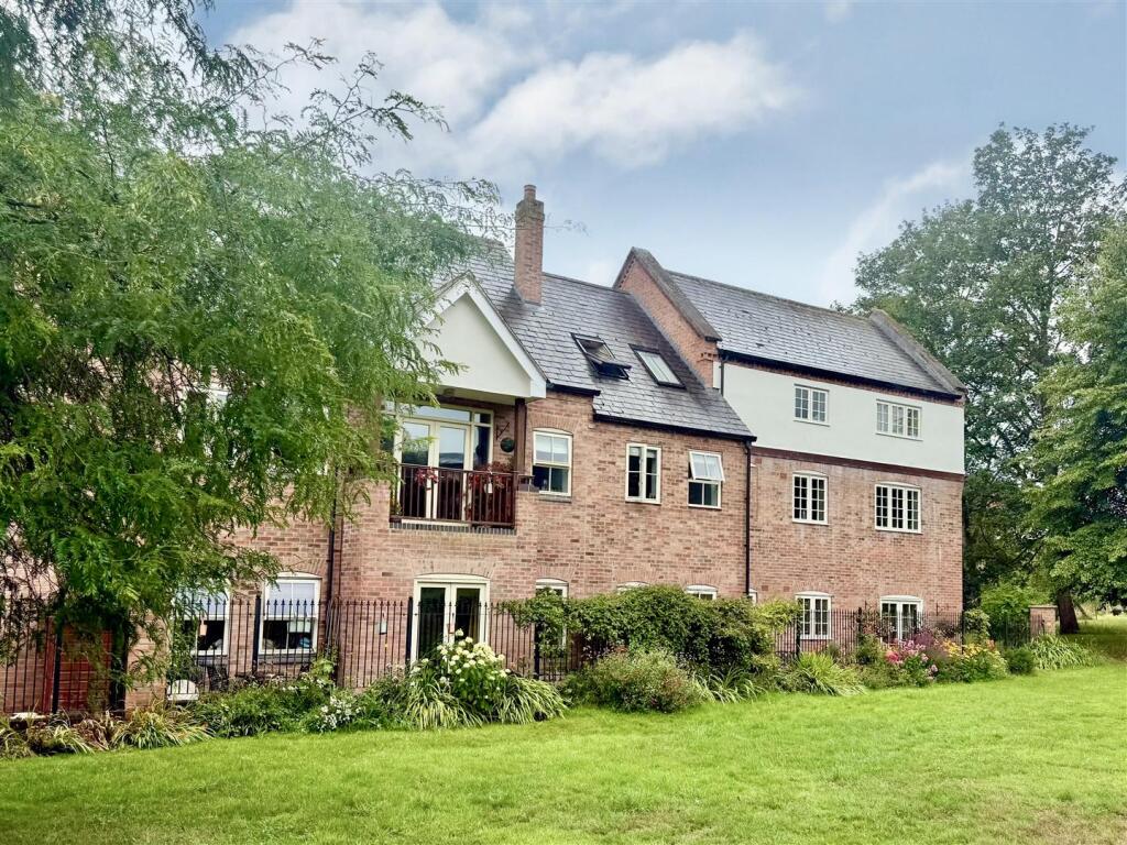 2 bedroom town house for sale in Epworth Court, Quorn, Loughborough, LE12