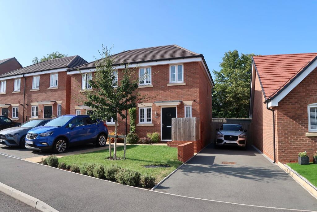 2 bedroom semi-detached house for sale in Sykes Road, Hampton Magna, CV35