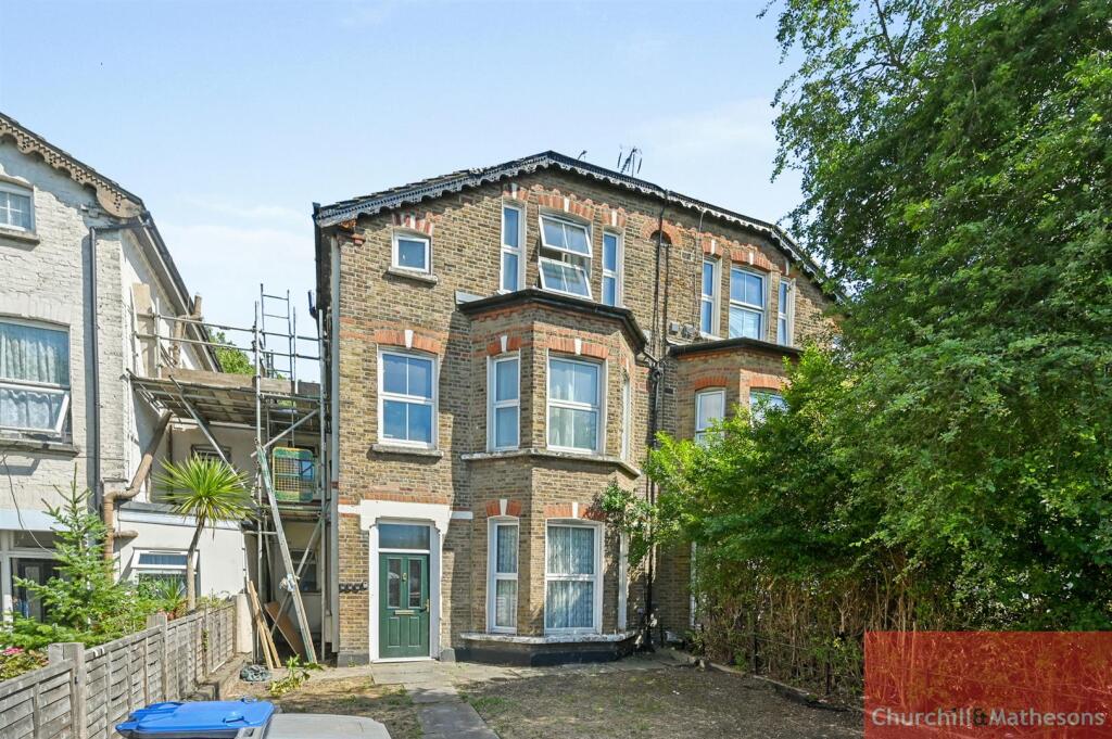 2 bedroom flat for sale in Church Road, London, NW10