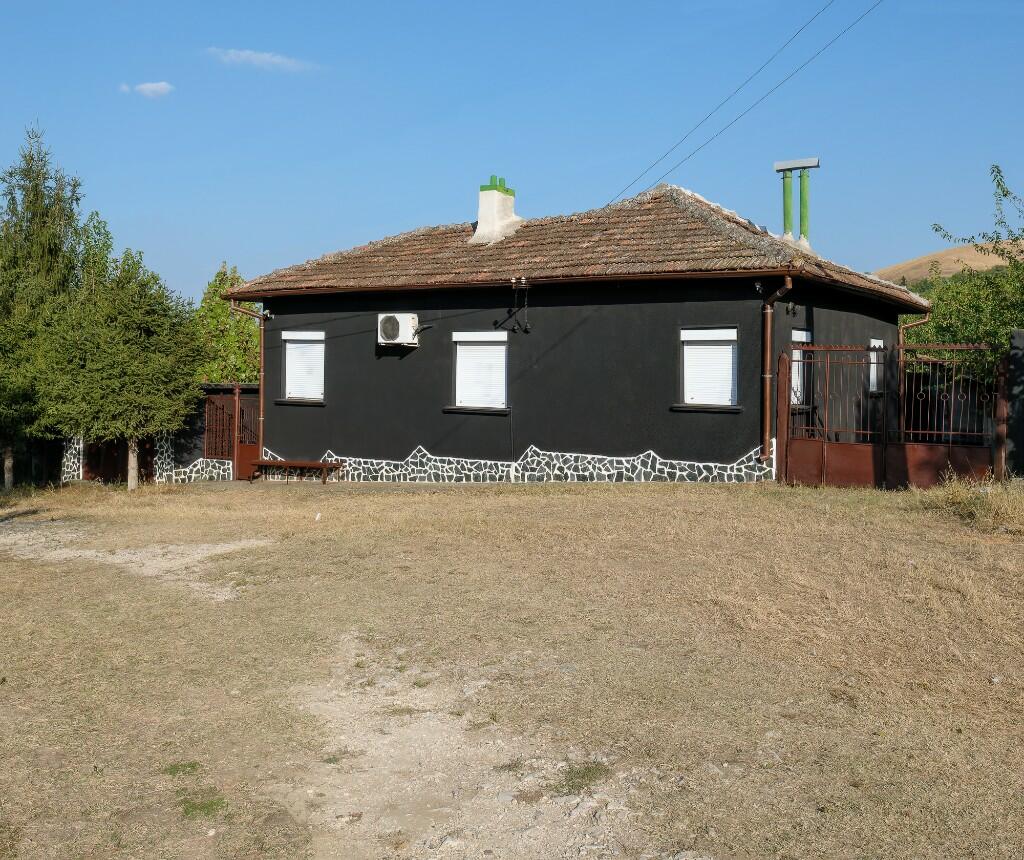 3 bedroom detached house for sale in Ostrov, Vratsa, Bulgaria